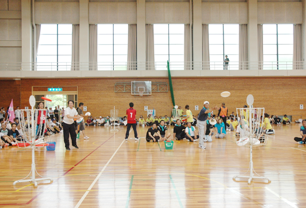 校区交流スポーツ大会で交流 東日新聞