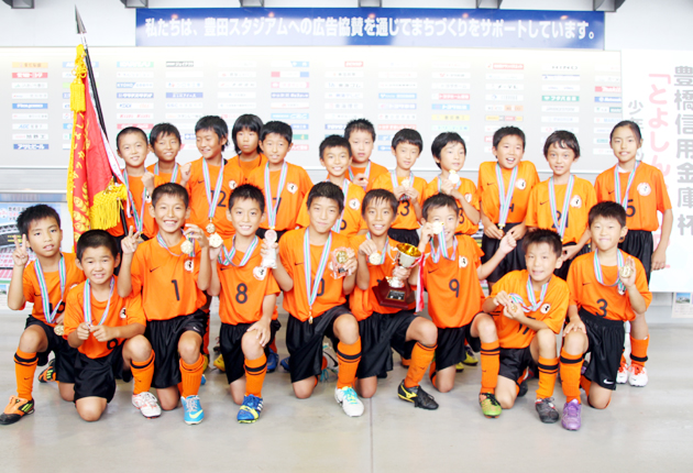 とよしん杯少年サッカー大会 東日新聞