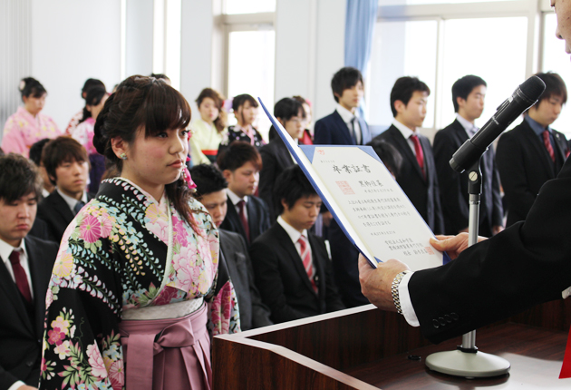 学んだこと糧に一歩一歩 東日新聞