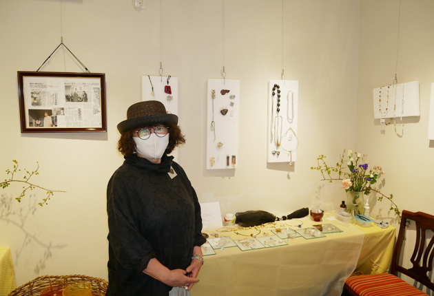 豊橋でかざり太郎と仲間たち展 東日新聞
