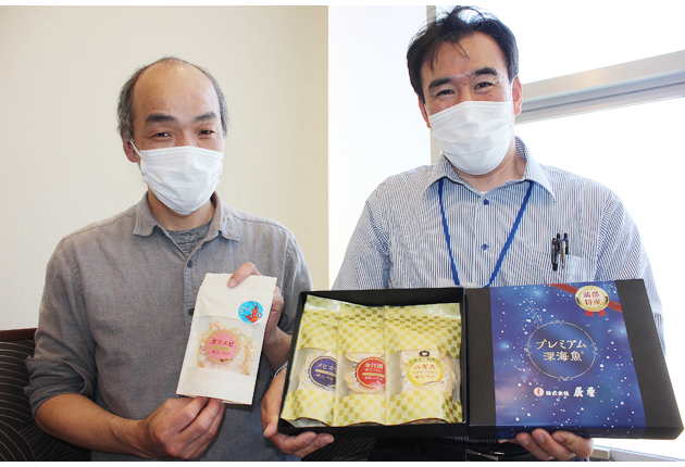 ガスエビせんべい発売 東日新聞
