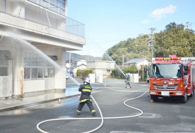 ふるさと教育センターで消防訓練 東日新聞