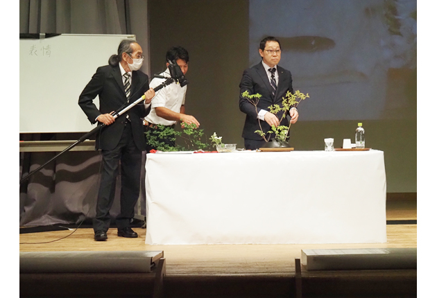 わかりやすく基本から実演 東日新聞